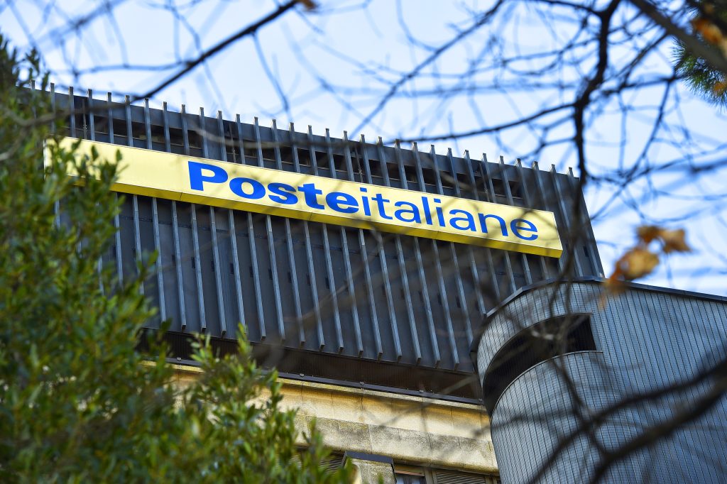 EIB and Poste Italiane sign €450 million agreement to promote ...
